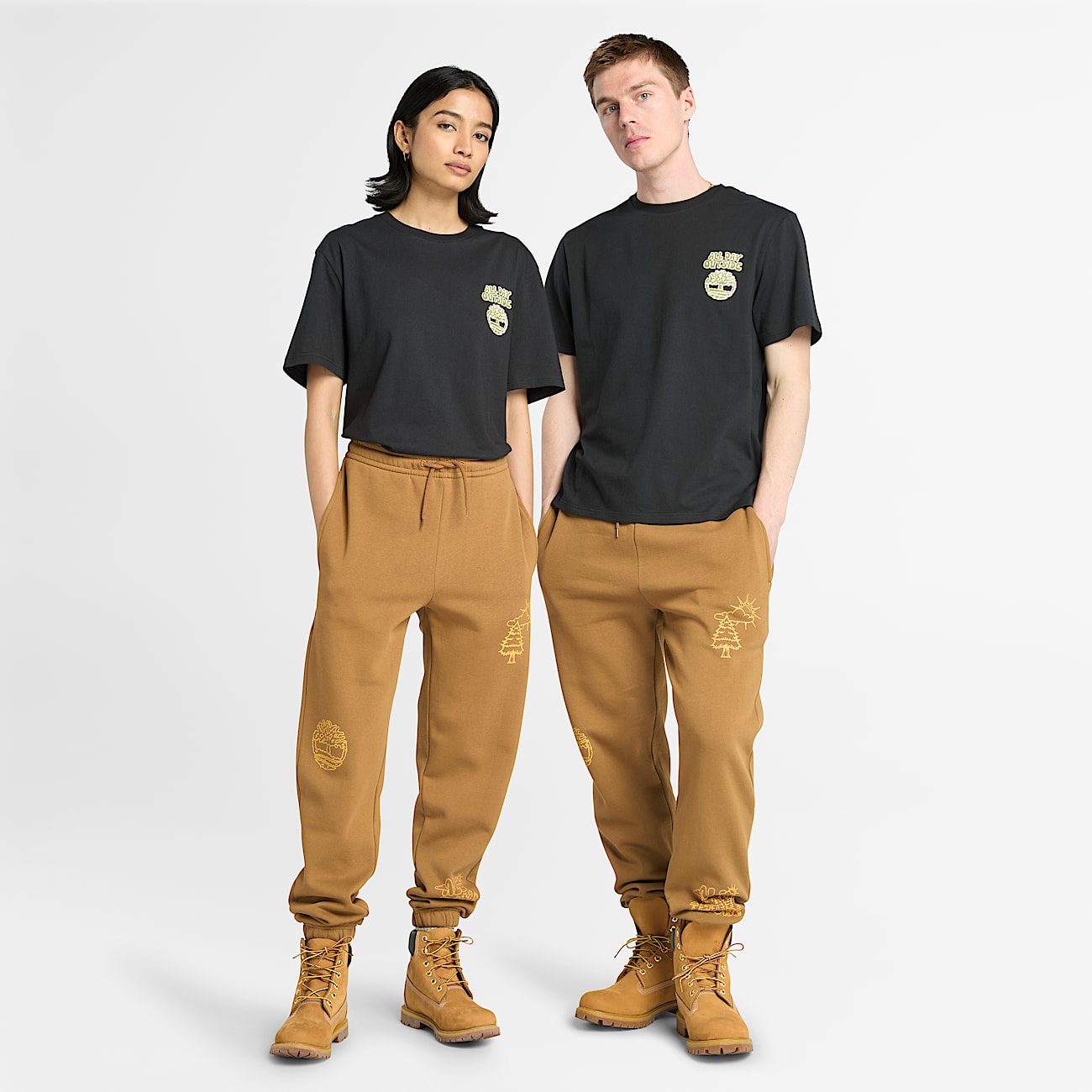 T-shirt "All Day Outside" Sem Género em preto