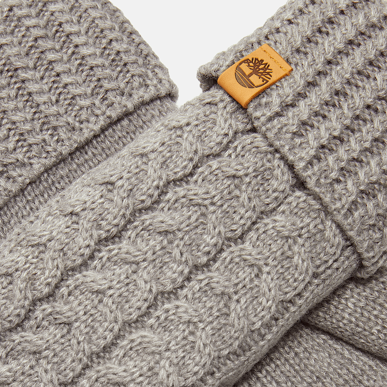 Cable Mitten for Women in Grey