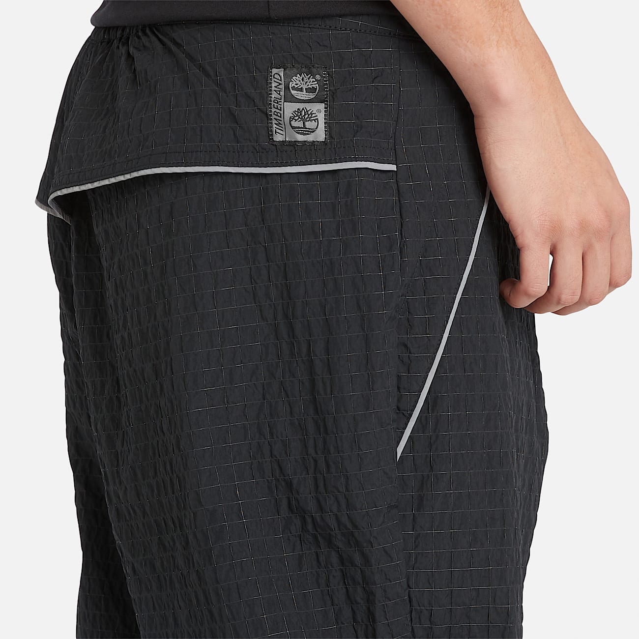 All Gender Night Hike Hose in Schwarz